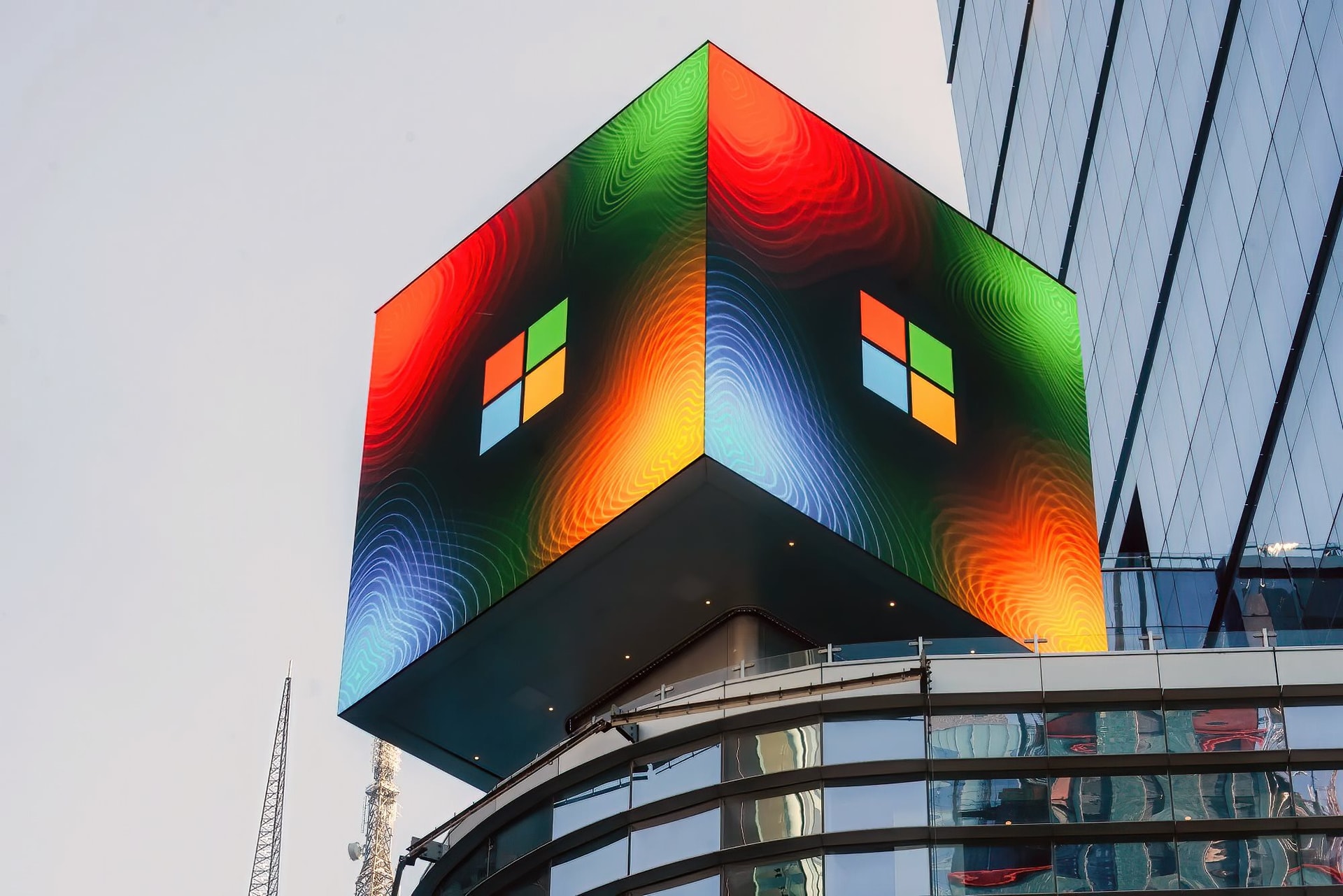 Máy chủ Microsoft bị tấn công