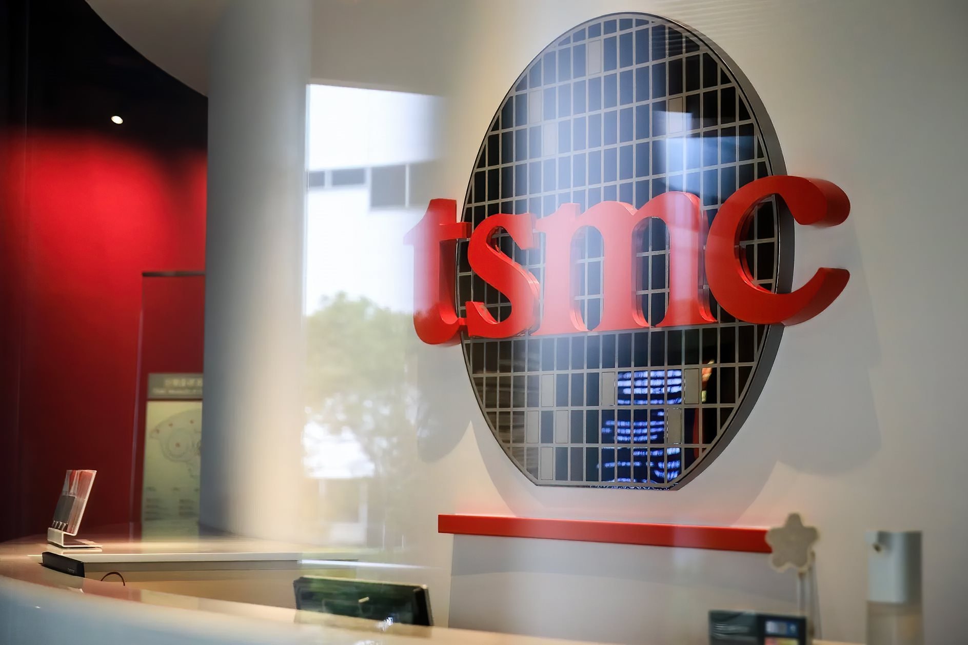 Cơn sốt chip AI đưa giá trị vốn hóa TSMC vượt 1.000 tỉ USD